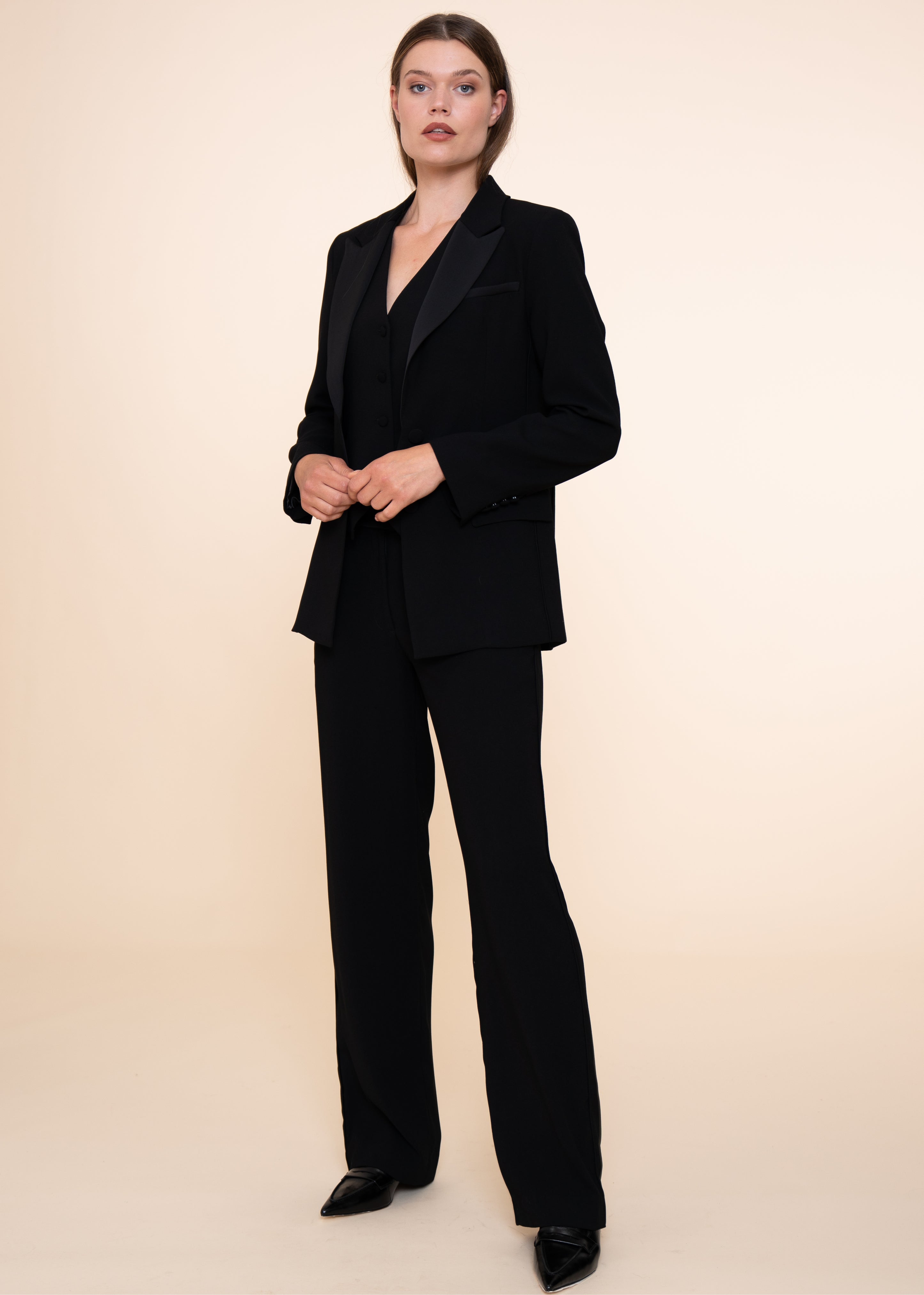 Brecken Pants Black Beauty – Simple the Brand