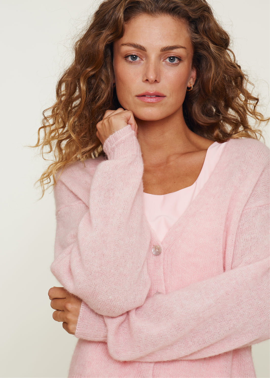 Sweaters & cardigans – Simple the Brand