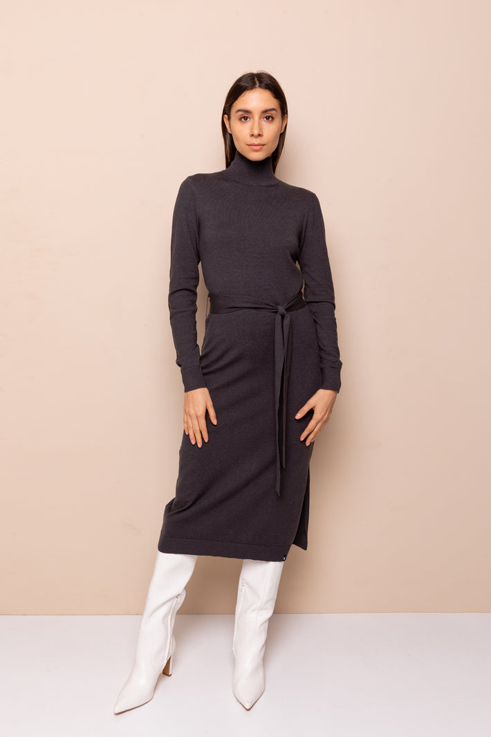 Fashion for the Conscious and Ambitious Women – Simple the Brand